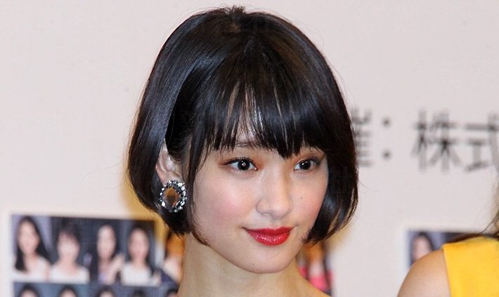 剛力彩芽の顔が変わった？メディアに久々に姿を現したその変貌ぶりが衝撃的！ Hachibachi