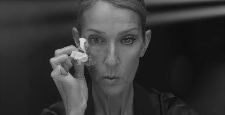 Céline Dion Apparaît Sans Maquillage Dans Son Nouveau Clip